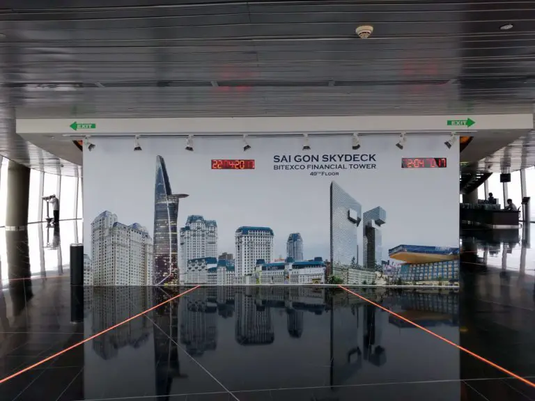 Visiting Saigon Skydeck in Bitexco Financial Tower