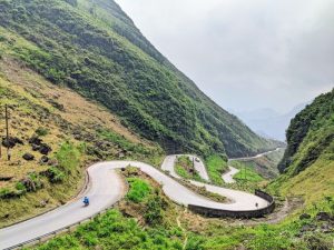 An Incredible 4 Days Ha Giang Loop Itinerary by Motorbike & What to Expect